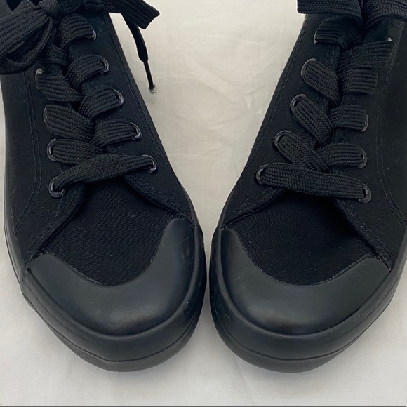 Basic Editions | Shoes | Youth Basic Editions Black Canvas Sneakers ...